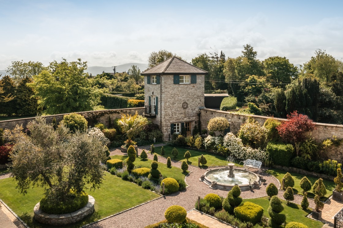 Luxury cottages in the UK | Unique Homestays